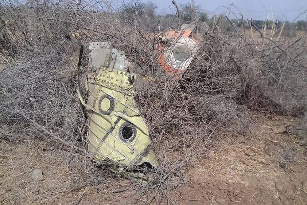 Gujarat: IAF Aircraft Crashes In Gujarat's Kutch, Pilot Di | Outlook India