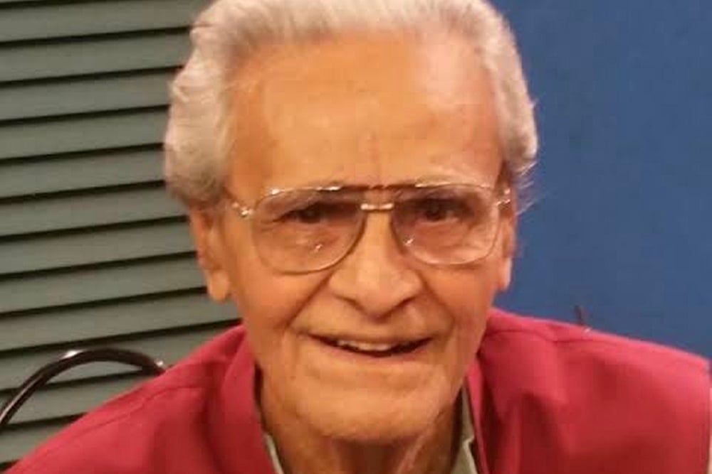 Veteran Bengali Actor Manu Mukherjee Dies At 90 | Outlook India