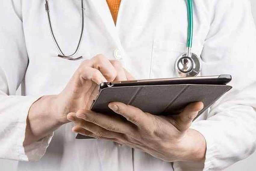 Meet Odisha Doctor Who Treats Needy Patients For 'One Rupee' | Outlook ...