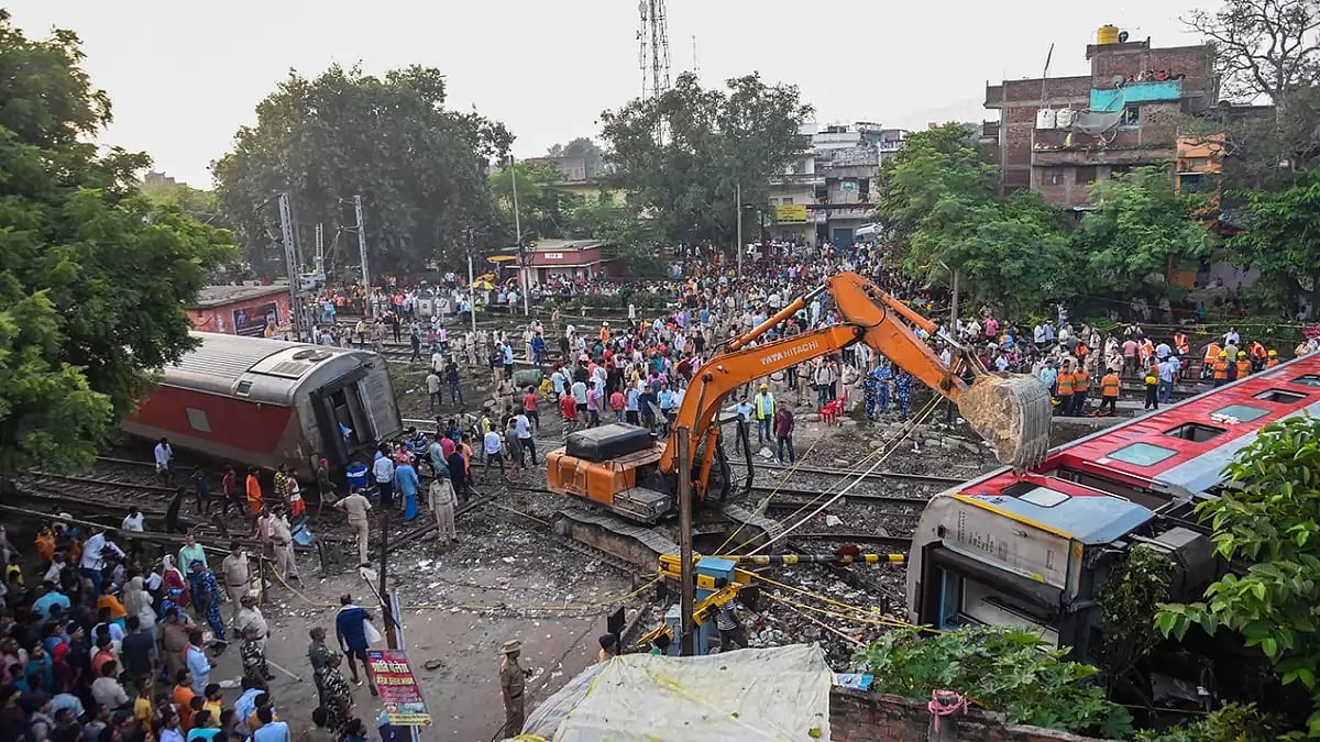 Bihar Train Accident: Railways Orders High-Level Inquiry; Over 20 ...