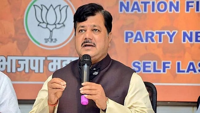 Maharashtra Assembly Polls | बिटकाॅईन घोटाळ्यात सुप्रिया सुळे, नाना ...