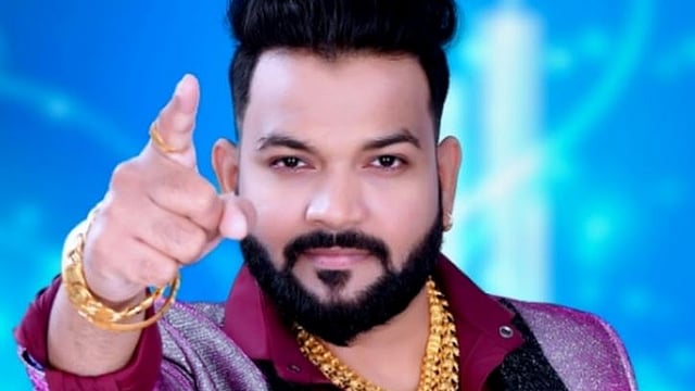 Breaking ! 'मला आमदार झाल्या सारख वाटतय' फेम गायकावर कौटुंबिक हिंसाचार ...