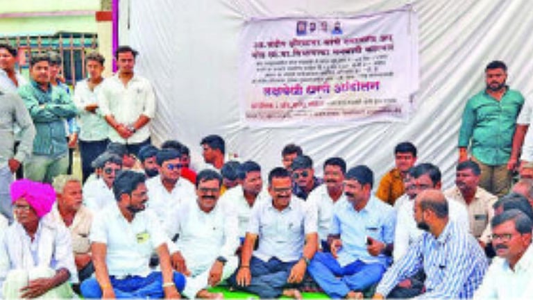 Beed Political News : आ.क्षीरसागरांच्या दबावामुळे रस्त्याची कामे रखडली