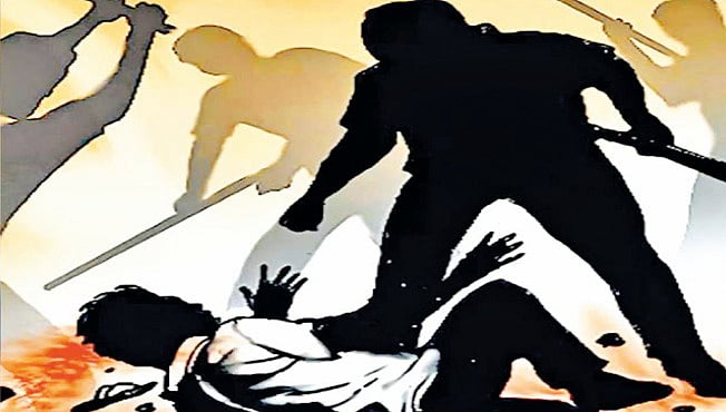 kolhapur Murder Case | जुना वाद सोशल मीडियावर भडकला... रिक्षाचालकाचा ...