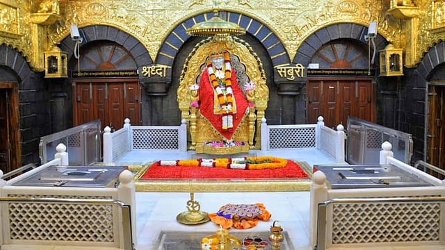 Shirdi Sai Baba Temple: चंद्रग्रहणामुळे शिर्डीतील साईबाबा मंदिरातील ...