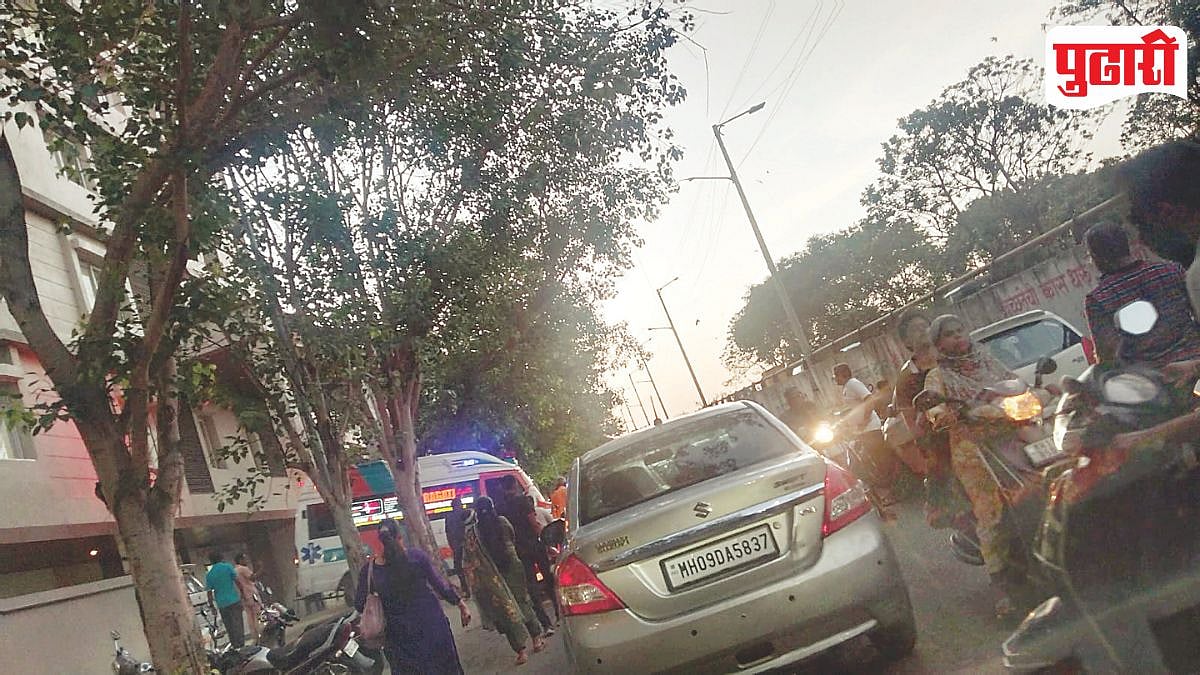 मोशी स्पाईन रोडवर वाहतूक कोंडी गंभीर; अनधिकृत पार्किंगमुळे नागरिक ...