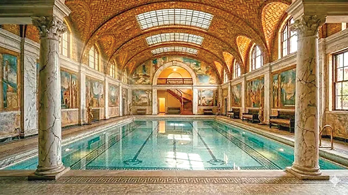 First Swimming Pool World | जगातील पहिला इनडोअर स्विमिंग पूल