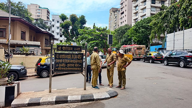 MNS Pressure Works: Gujarati Signboards Removed from Malabar Hill After ...