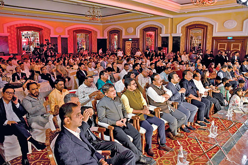 Pudhari Maha Icon 2026 | 'पुढारी महा-आयकॉन्स २०२६' सन्मान सोहळा उत्साहात