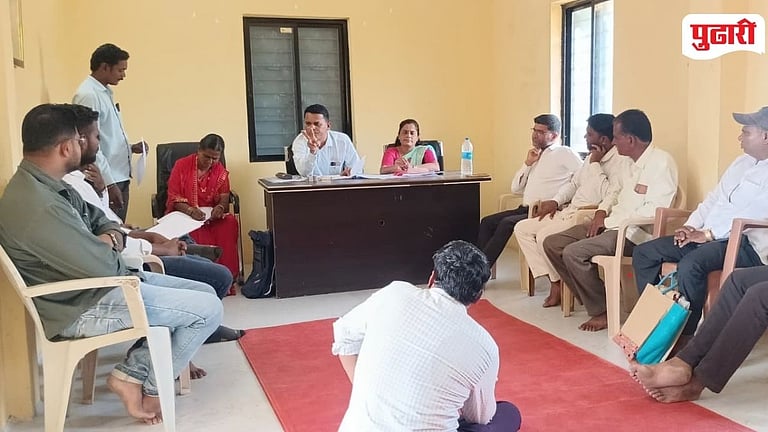 Solapur Gram Panchayat Reservation | पटवर्धन कुरोली येथे ग्रामसभेत ...