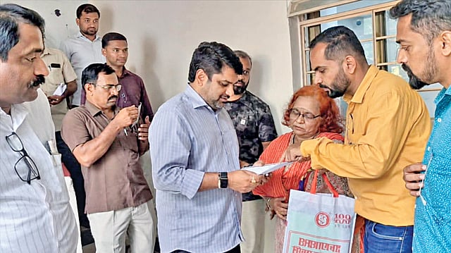 kolhapur | रस्त्यांसाठीच्या वृक्षतोडीचा १० वर्षांचा आराखडा जाहीर करावा ...