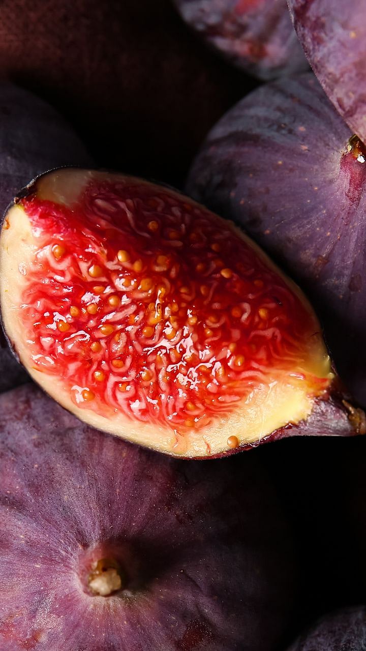 Anjeer Figs benefits: उदर शुद्ध करणारं, शक्तीवर्धक हाडं बळकट करणारं ...