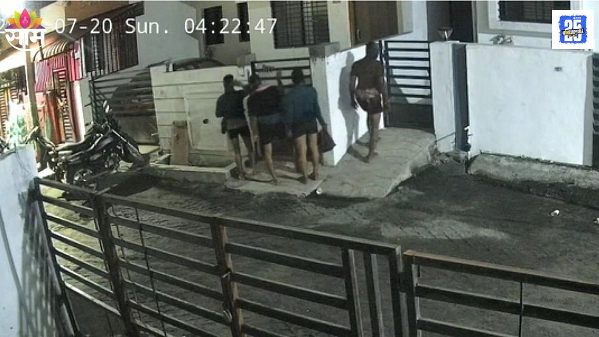 Chaddi Gang Video : सोलापुरात चड्डी गँगची दहशत, साखर झोपेत असताना ...