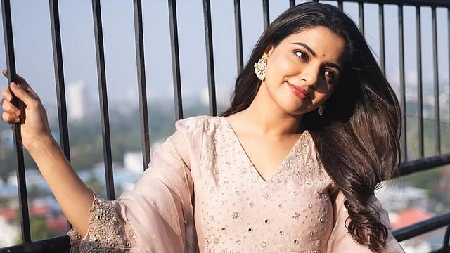 ലളിതം സുന്ദരം...; മനം കവർന്ന് നിഖില വിമല്‍ | Nikhila Vimal | Nikhila ...