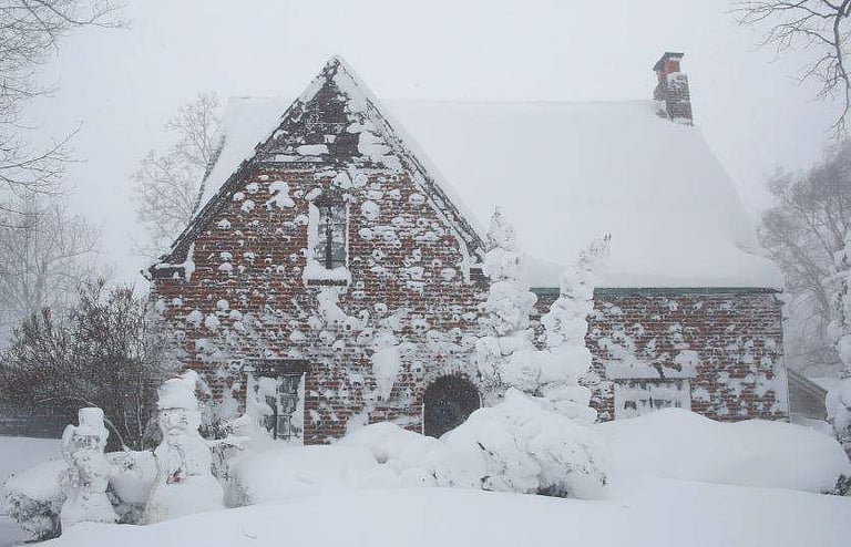 Bomb cyclone unleashes Christmas mayhem, 17 dead