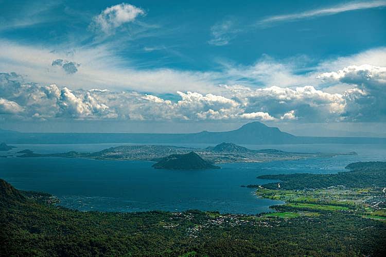 20 volcanic earthquakes recorded at Taal Volcano