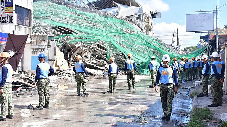 DOLE provides cash aid to Pampanga tragedy victims, kin
