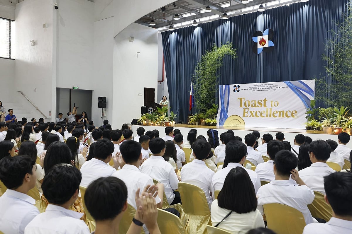 PSHS studes urged to build character