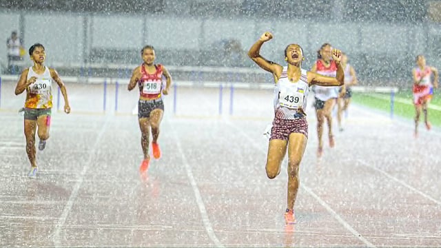 Siva outruns rivals, rain for hurdles gold