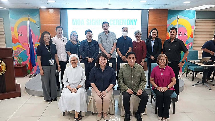 Iloilo City inks MOA with hospitals for medical aid program