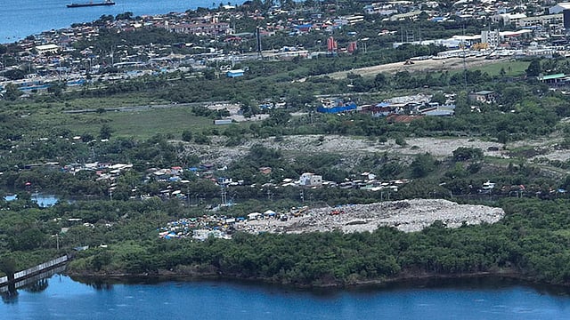 Residents complain of foul odor from SRP garbage