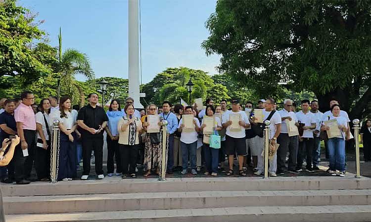 60 Pinatubo victims receive land titles