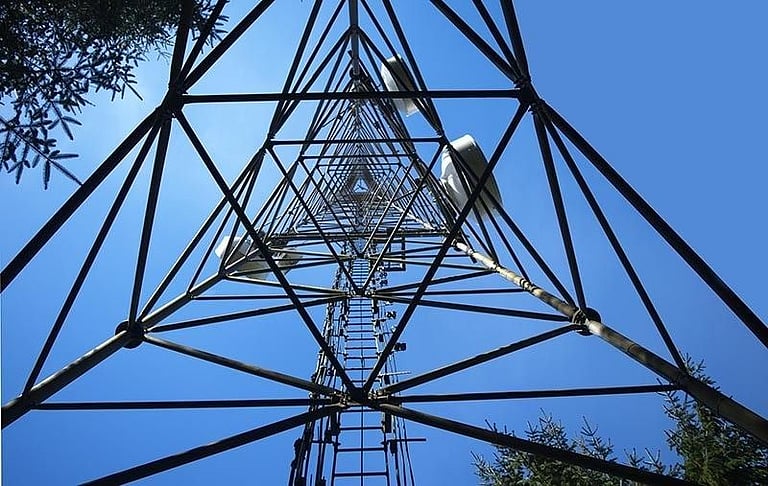 Residents oppose cell tower project over health risks