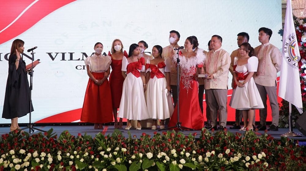 San Fernando's first-ever female mayor takes oath