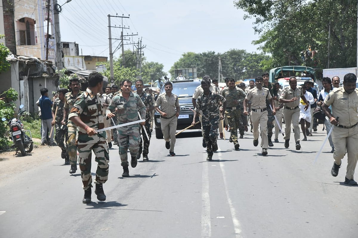 Andhra police issue high alert, RTC cancels buses after Chandrababu ...