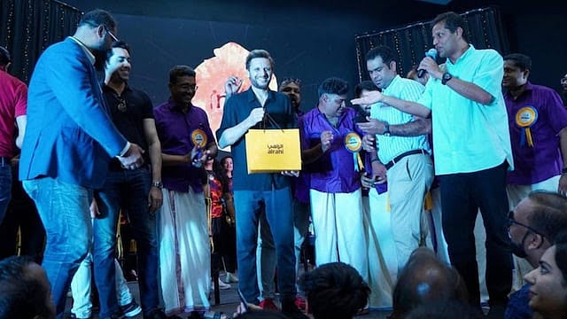 Shahid Afridi's Surprise Appearance at CUSAT Dubai Event Sparks Outrage ...